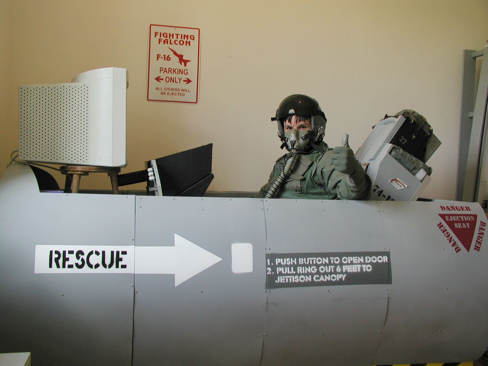 Michis F-16 Simulator – Michis F-16 Simulator